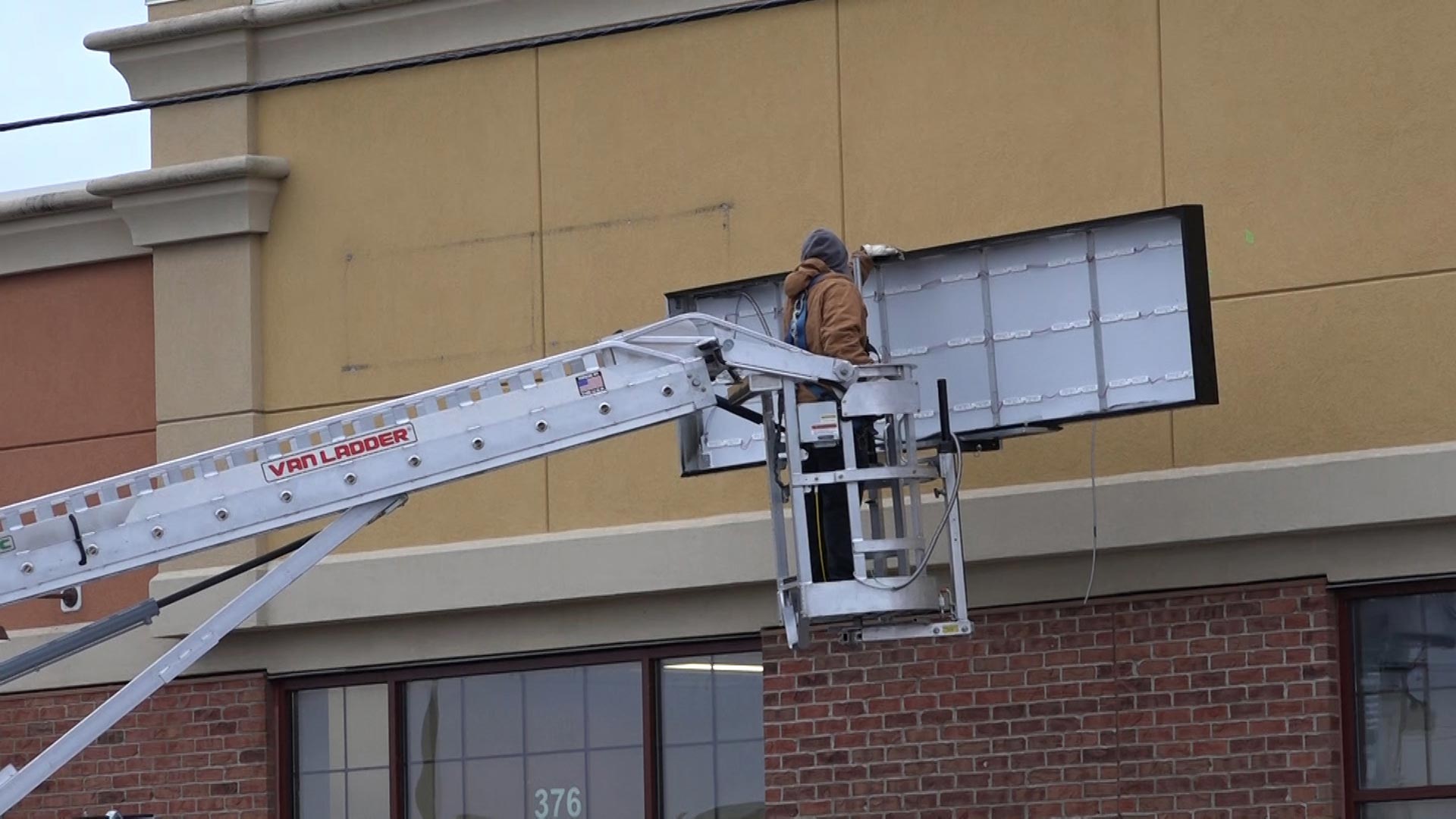 Chariot Bucket - Van Ladder Bucket Trucks